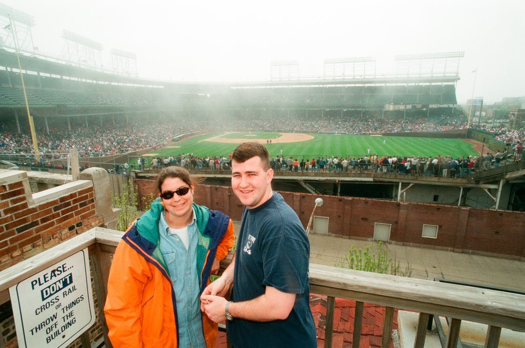 Chicago History Museum Images - Cubs fans gather on roof top bleachers ...