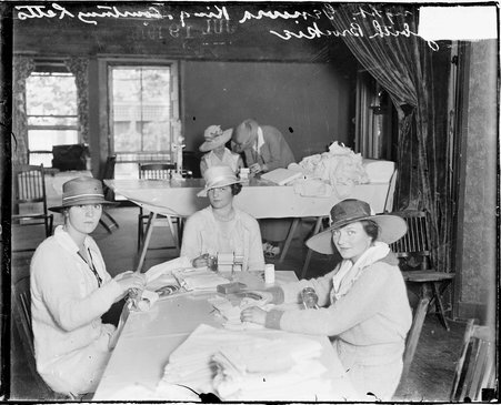 Chicago History Museum Images - Gineva King, Courtney Letts, and ...