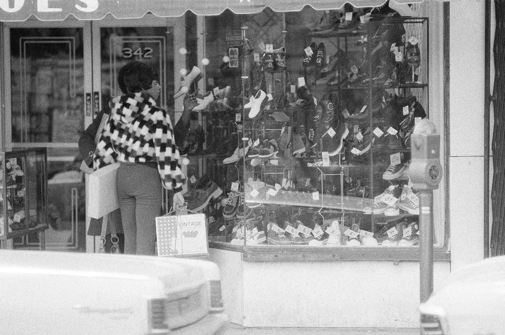 Chicago History Museum Images - Street scenes on East 47th Street